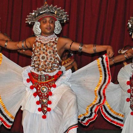 Sri Lankan Traditional Dance (Kandyan Dancing) | Lanka Tour Experts